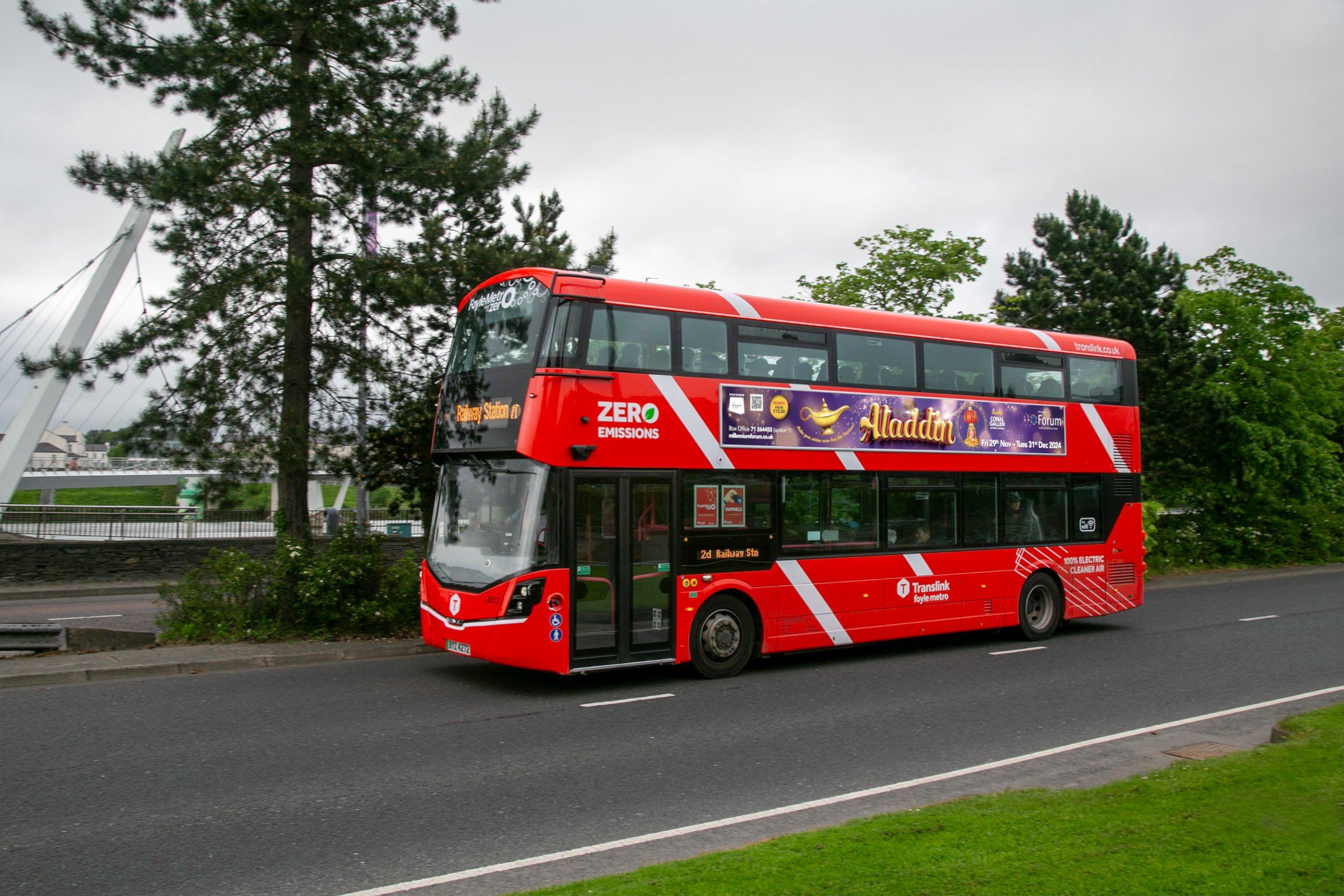 Aladdin takes flights on Bus Supersides ahead of this year’s panto at ...